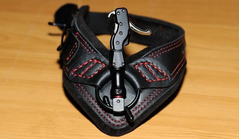 Choosing the Best Bow Release 2019: Wrist vs Hand • Advanced Hunter